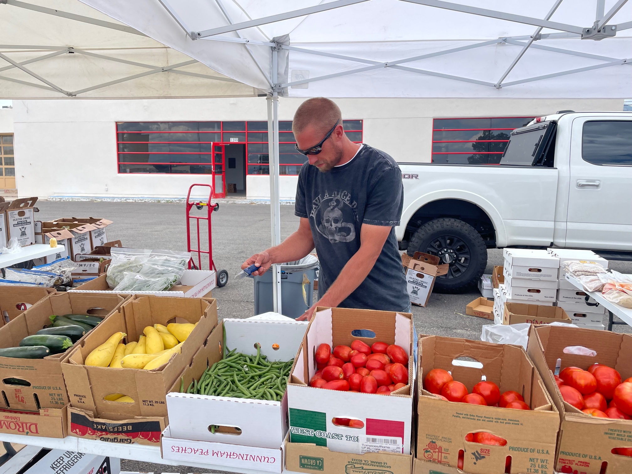 Community Welcomes New Source For Fresh Fruit And Vegetables – Los ...
