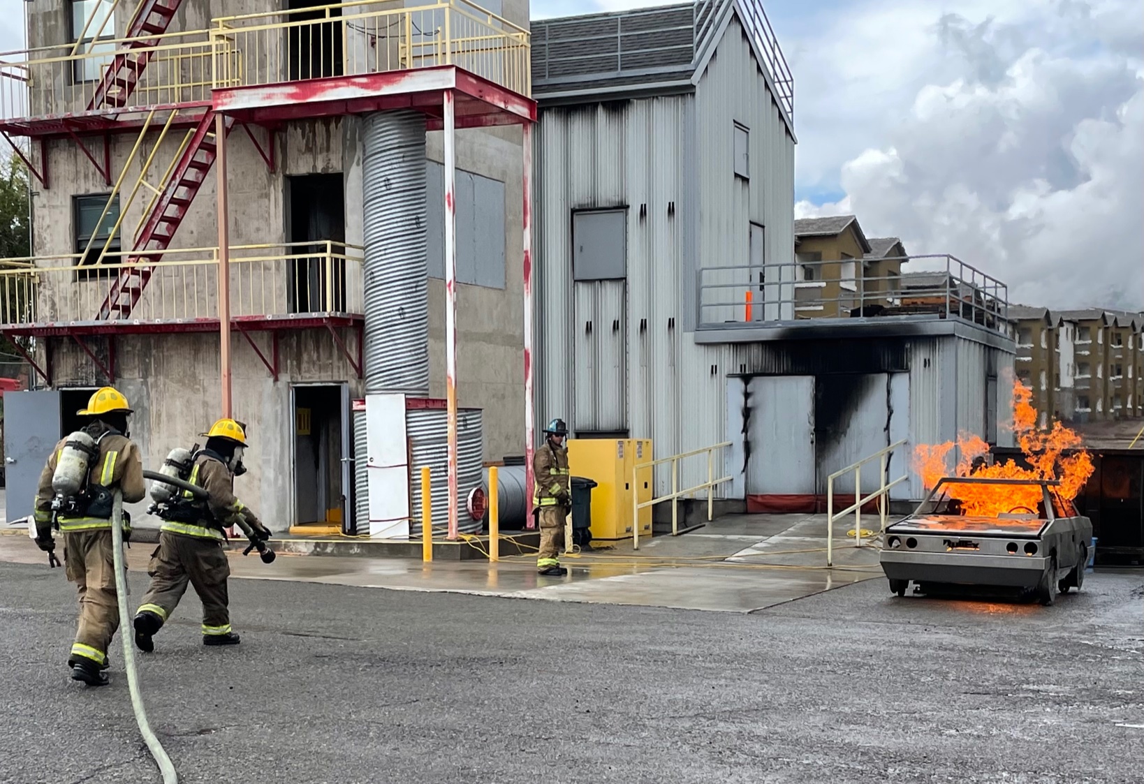 Los Alamos Fire Department Academy Trains At LAFD Station 2 On DP Road ...