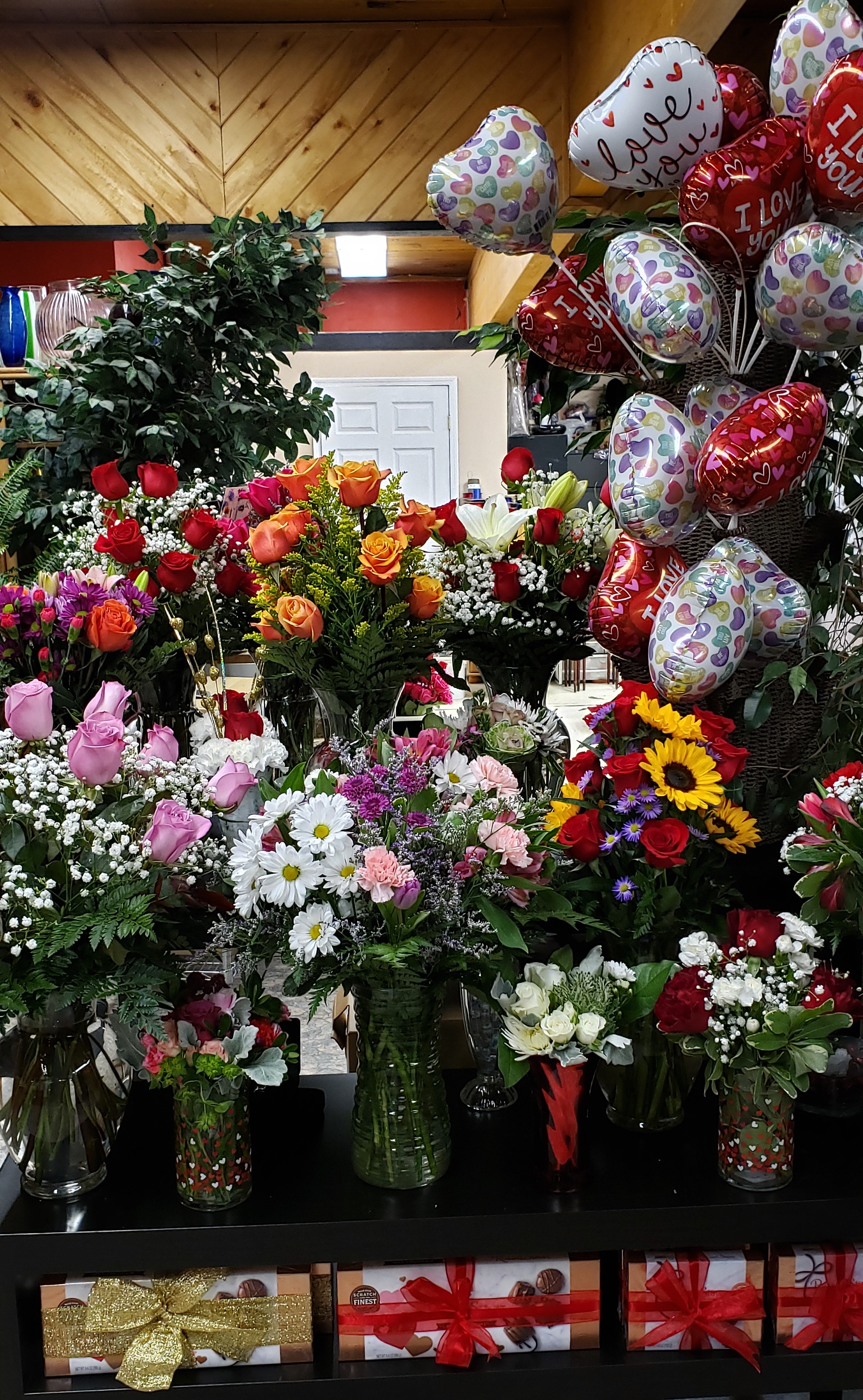 Flowers By Gillian Has All Your Valentine’s Day Shopping Needs – Los ...
