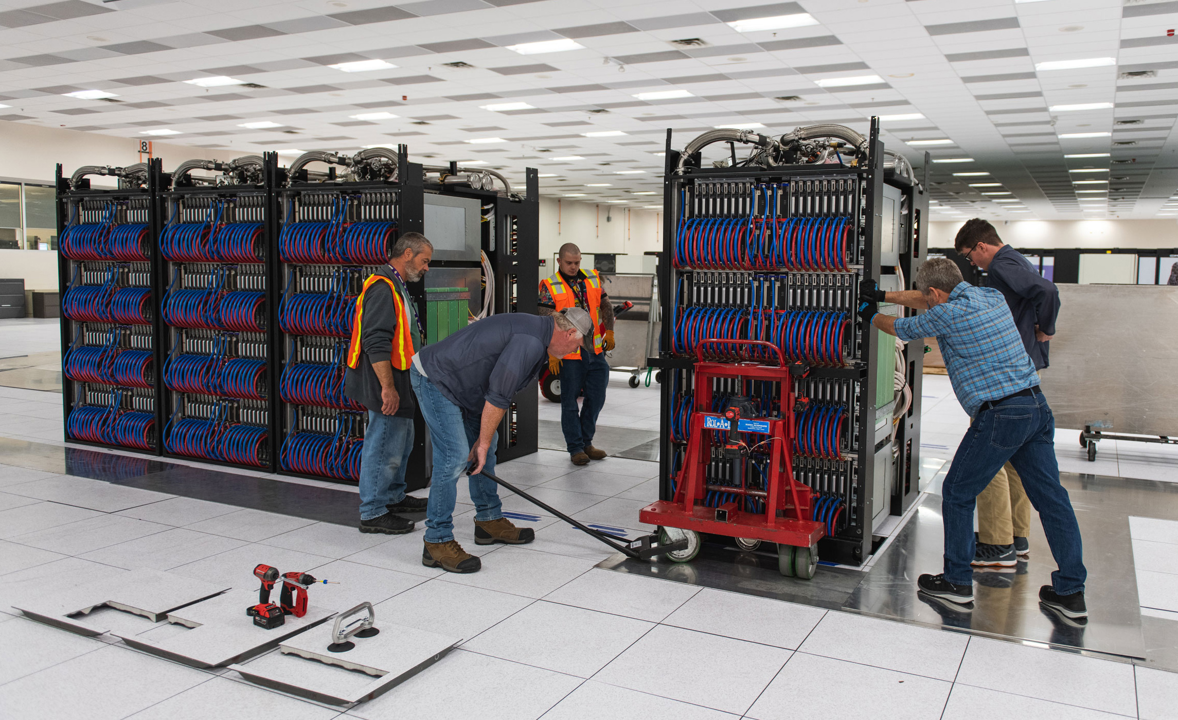 LANL: First Phase Of New Supercomputer Installed – Los Alamos Reporter