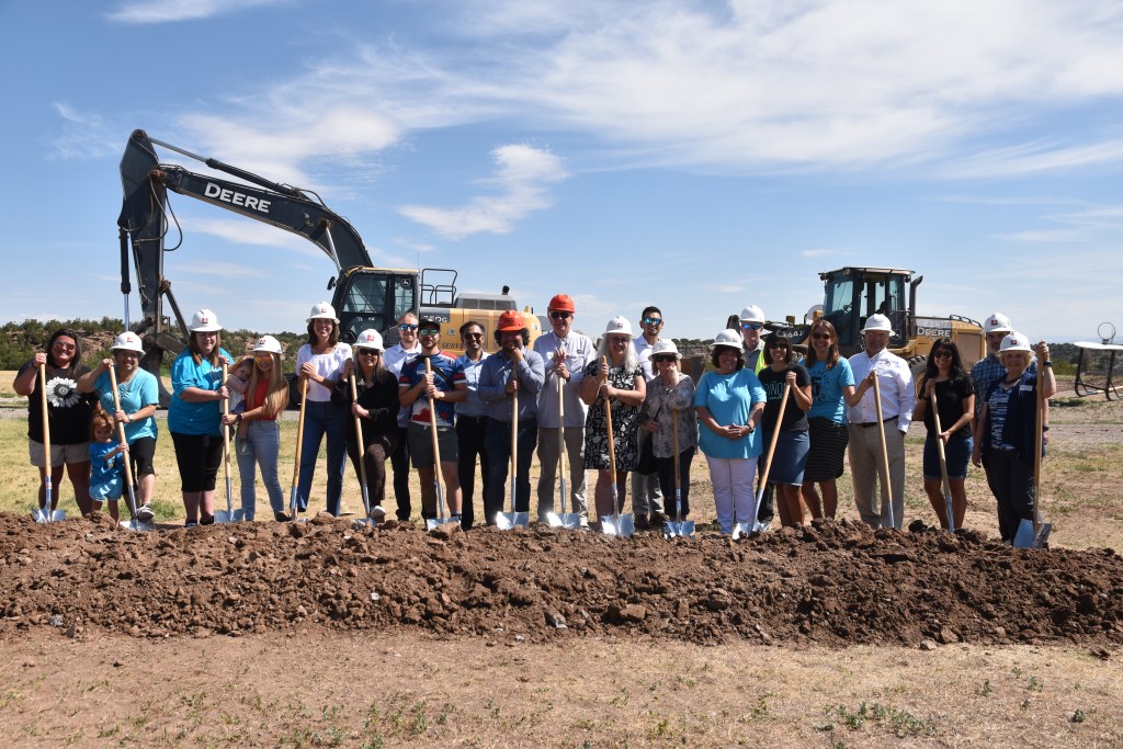 Groundbreaking Ceremony Held For New Pinon Elementary School – Los ...