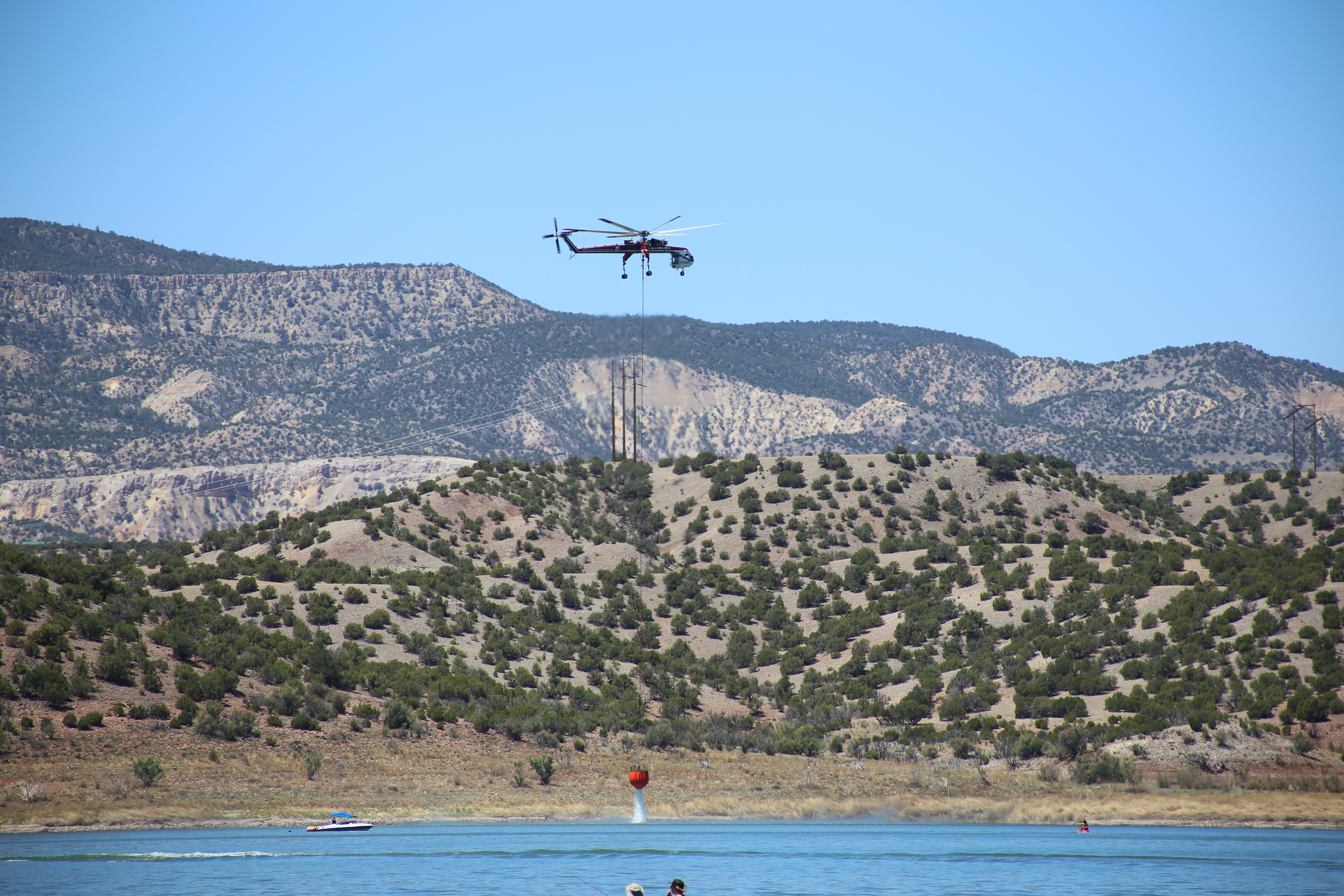 Firefighting Helicopter Dips Into Abiquiu Reservoir Sunday Morning ...